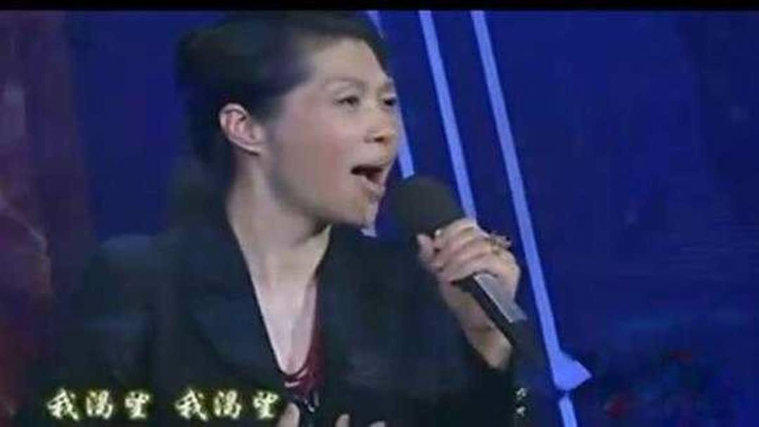 传唱已久的经典老歌《鼓浪屿之波》由原唱张暴默演唱