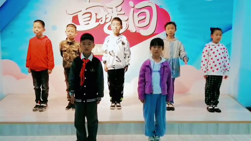 学会管理自己的表情#口才训练 #表情管理 #晗尚童模