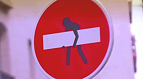 你没见过的路标牌!搞怪街头创意:交通标志也疯狂