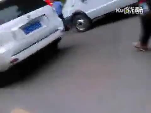 延安城管暴力执法情节堪比黑社会激起民愤