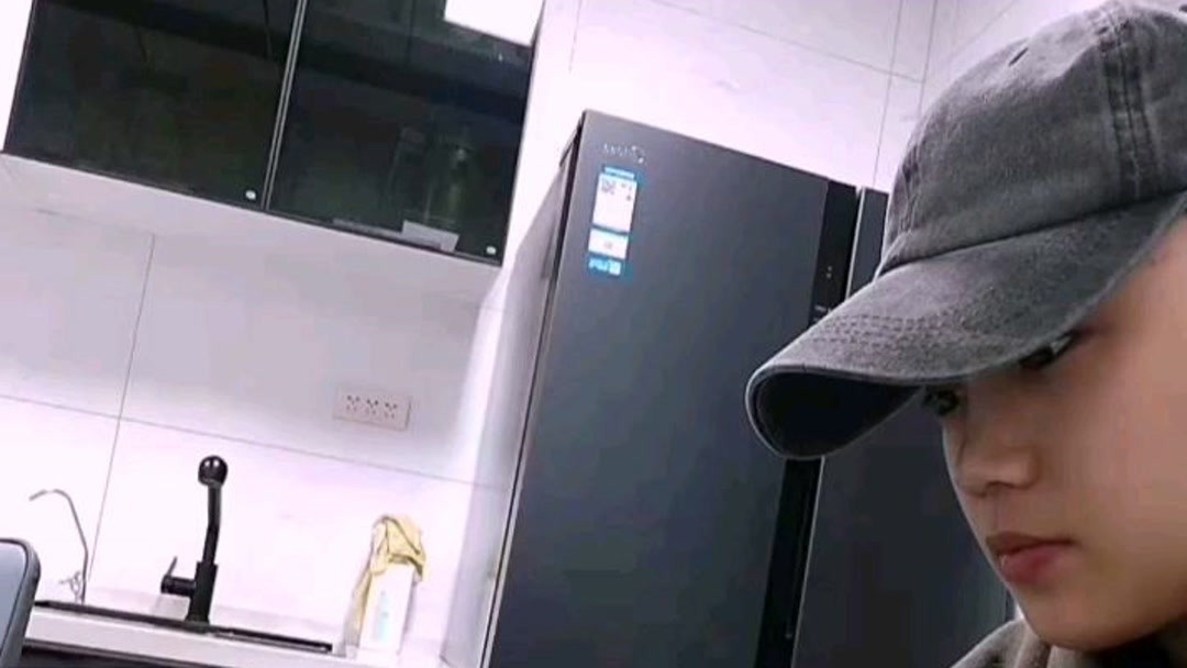 黑龙江幼专美术系小教五班组织学生线上观看《跨过鸭绿江》学习抗美...