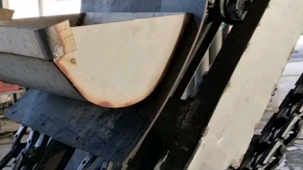 挖斗提升机,不锈钢材质,用于畜牧养殖污水粪便提升作业!具有耐腐蚀...