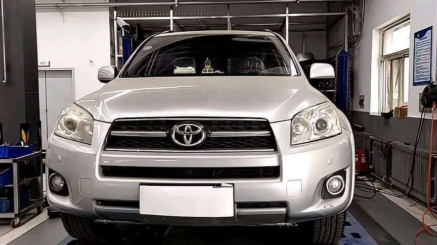 一辆事故车维修过程,看看什么叫做专业,大家说说和外面有区别吗