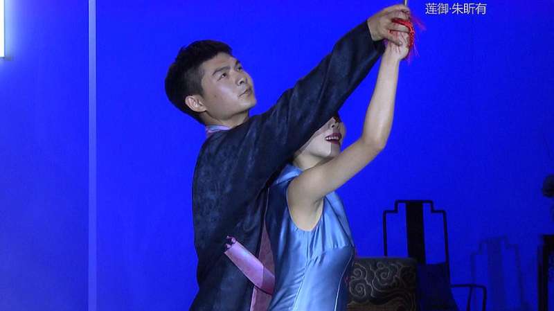 时尚旗袍秀,模特的一席舞蹈让人目不转睛