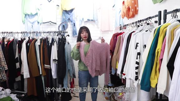 宝宝推荐粗线针织衫,带绒面料保暖性强,手工编织带小亮片点缀