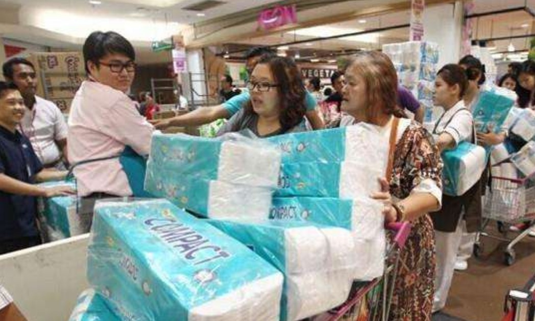 灾难来临时,为什么日本人总爱抢购卫生纸,而不是粮食?