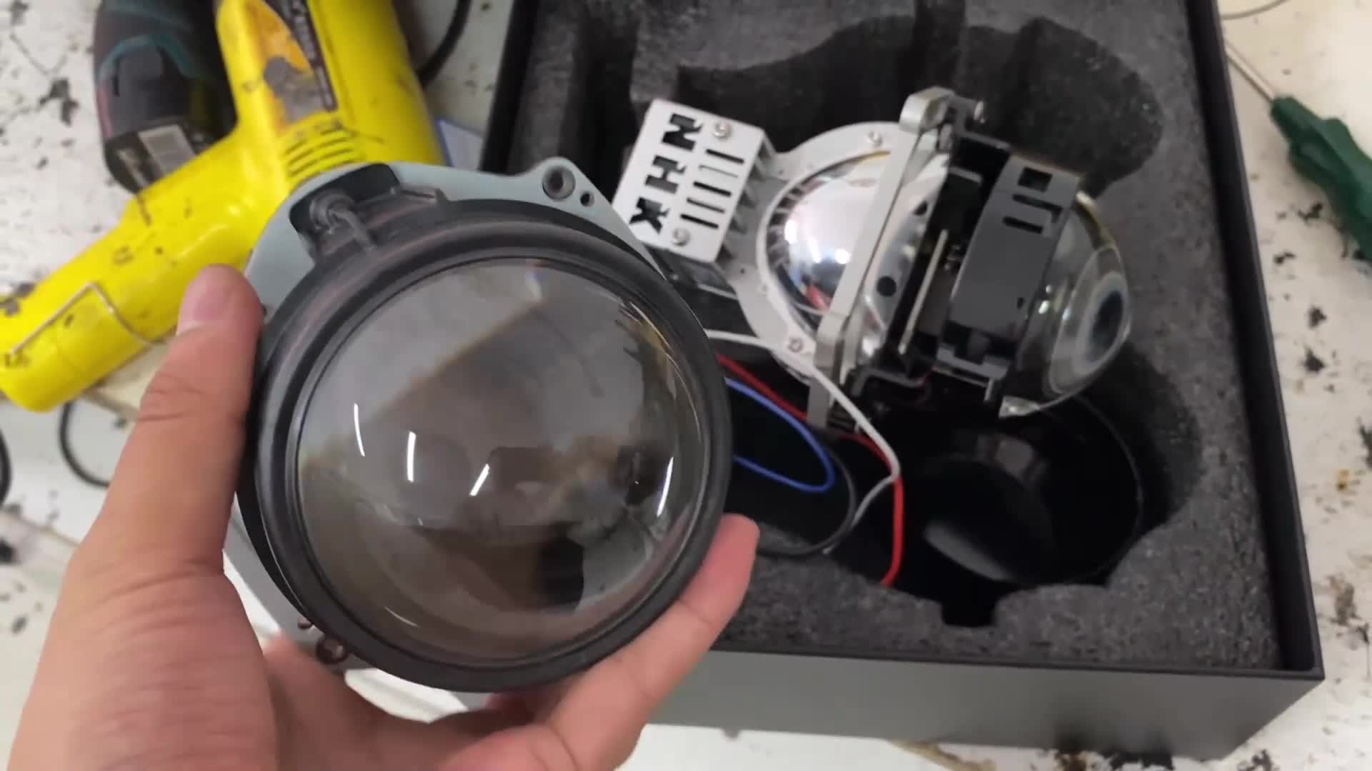 成都19款卡罗拉改LED大灯 实拍车灯改装NHK小激光定制LED透镜