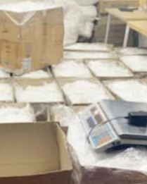 ...的口罩没有任何产品标识、标签,也未见厂名厂址等信息。执法人员在...