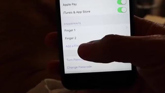 主人用柴犬爪子设置了指纹,竟然把苹果手机给解开了,真是没谁了