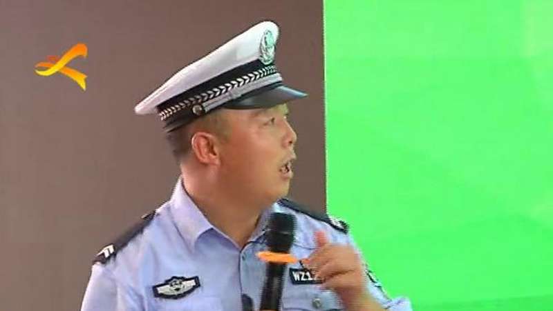 交通安全第一课走进新建小学