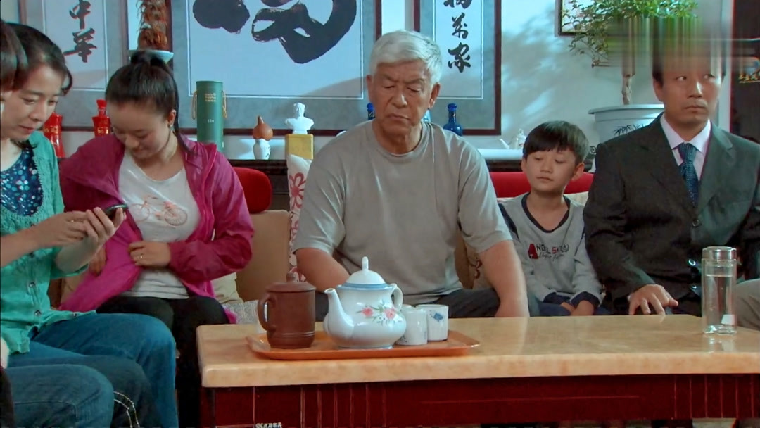 幸福满院:求着弟妹写的演讲稿讲砸了,还怪她没有写好,什么道理