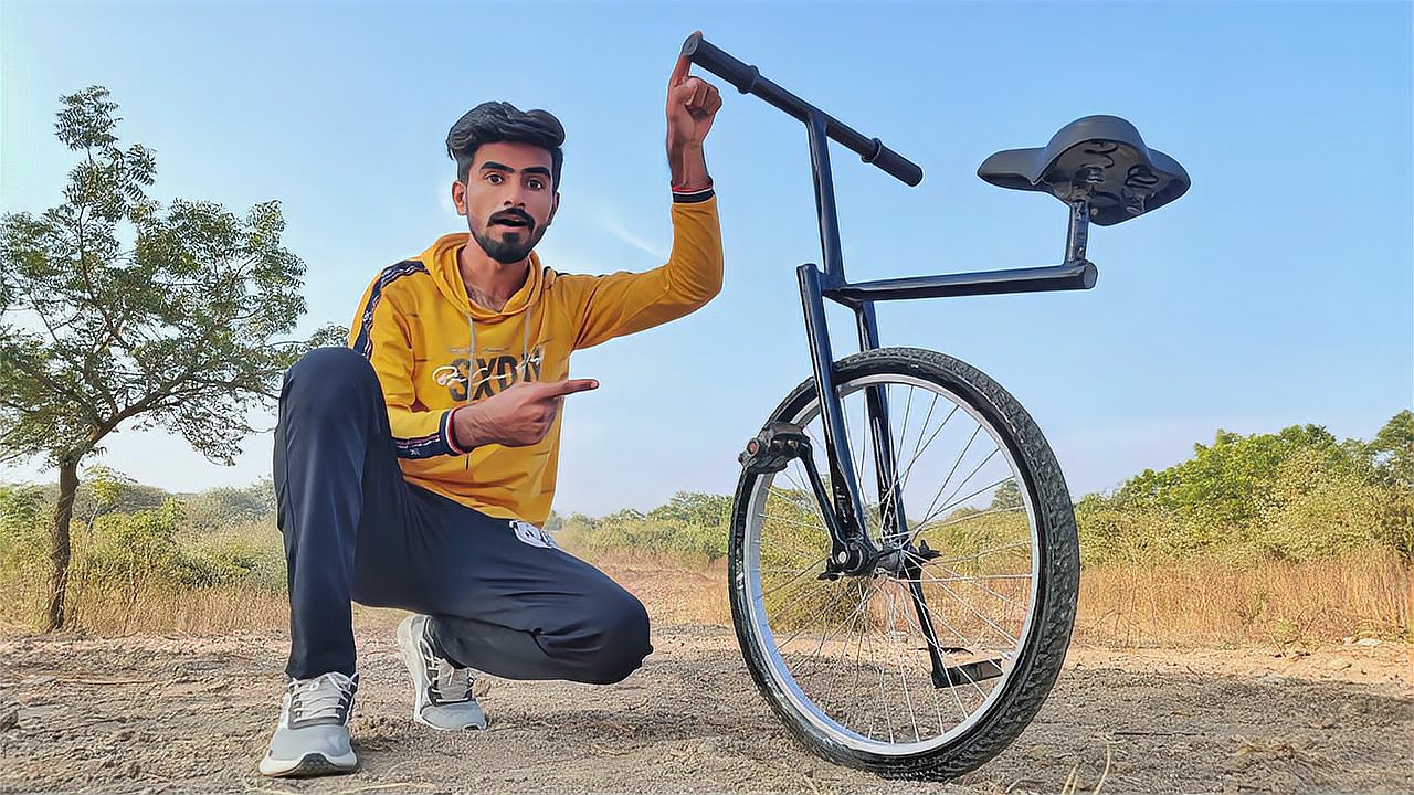 老外改装实验,制作出单轮脚踏自行车,行驶在路上赚足回头率!