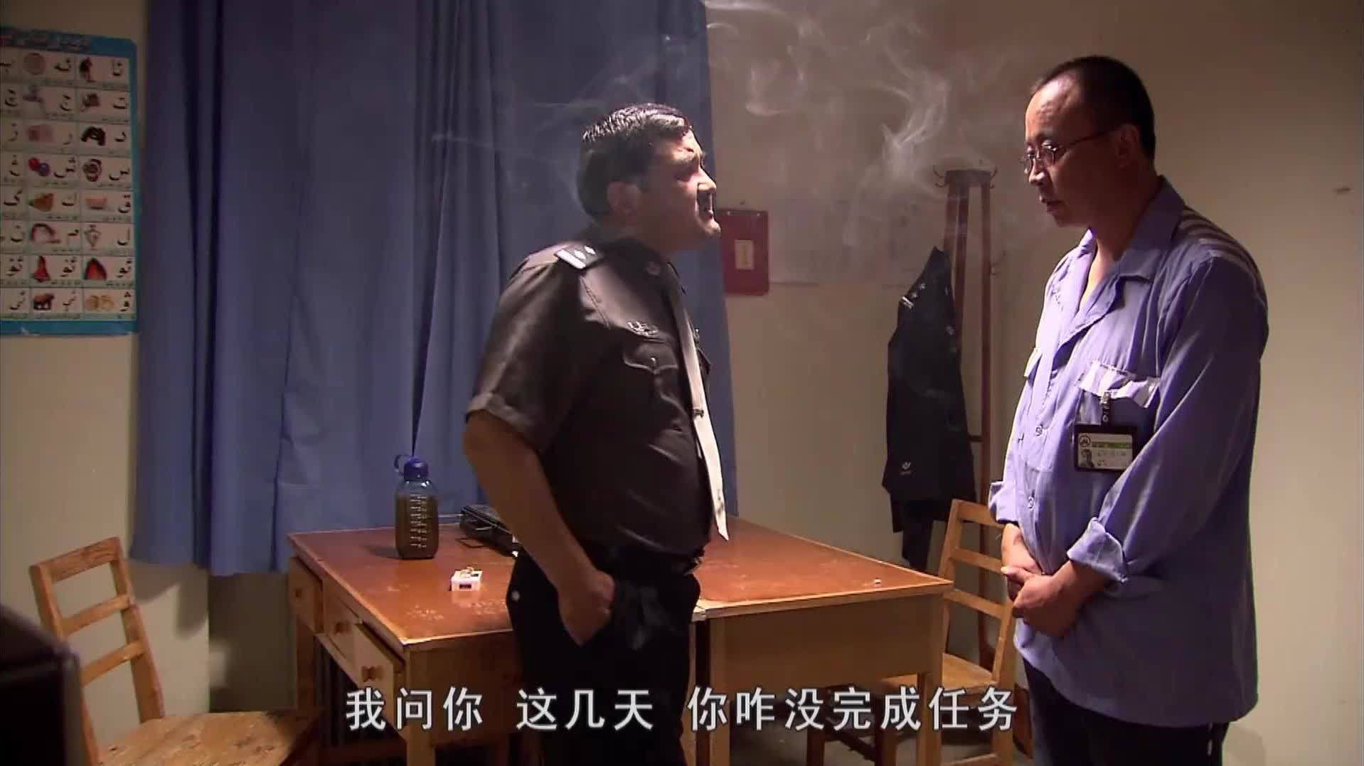 大漠高墙:犯人没完成任务,借口是因为生病,被狱警一眼看穿