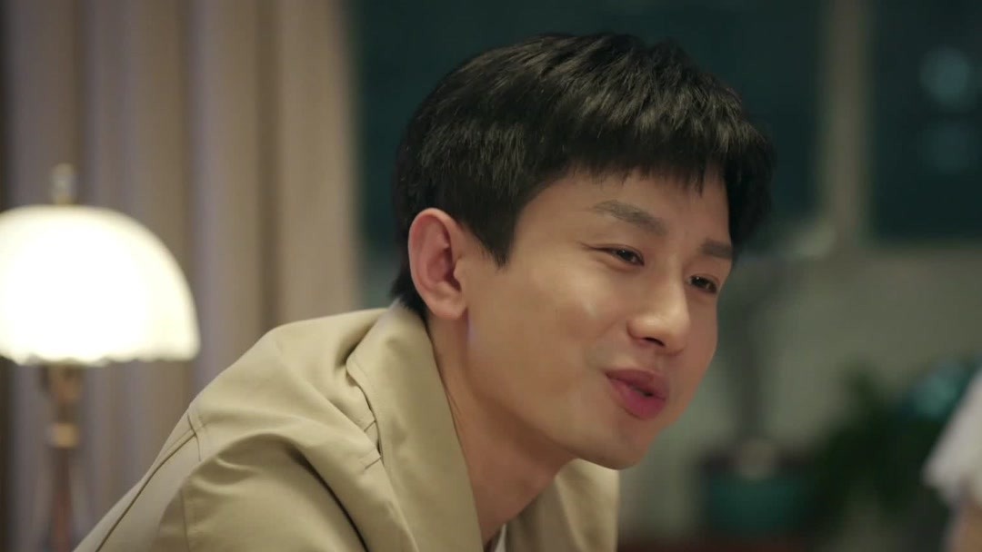 《底线》周亦安和妈妈讨论叶芯