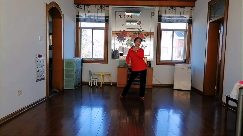 《好人一生平安》用优雅简单的舞姿祝愿天下好人一生平安