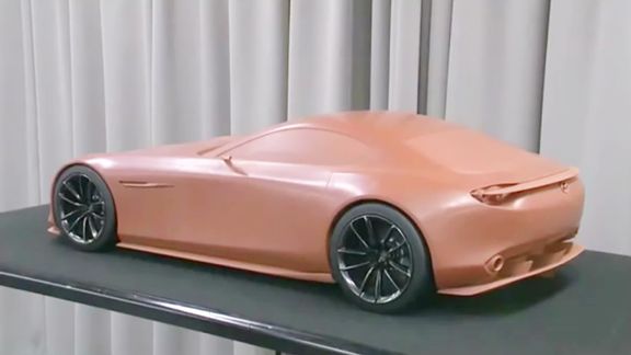 手工制作马自达汽车外观模型,玩泥巴的高级应用,这外形太帅了