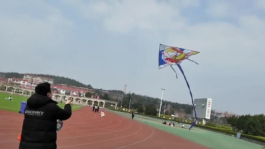 #放风筝 一百个关于春天的文案,都不及此刻在身边的你