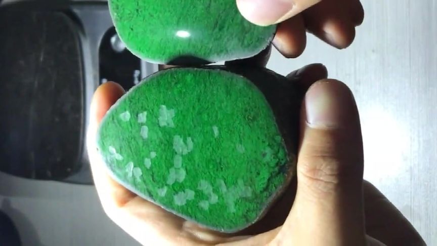 你购买的翡翠价值几何呢、为什么是没有苍蝇翅的翡翠是假的