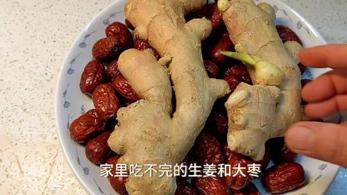大枣和生姜简直是绝佳妙配,很多人都离不开它,我们一起做起来吧