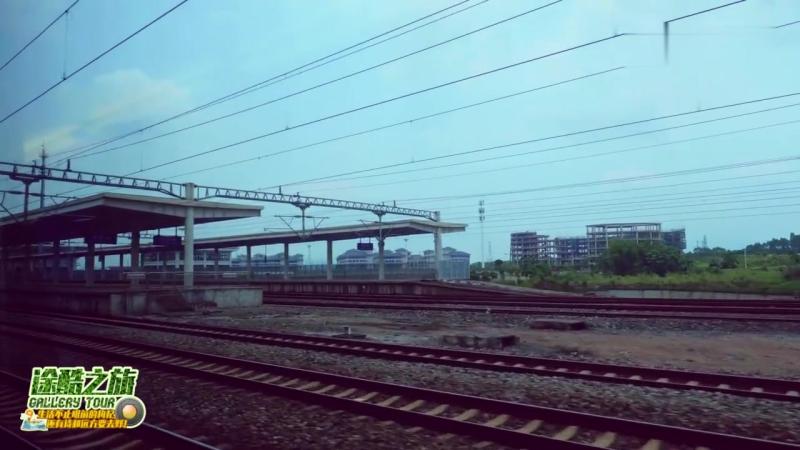 从南宁坐动车去柳州,一路田园风光,看起来广西农村生活很滋润啊