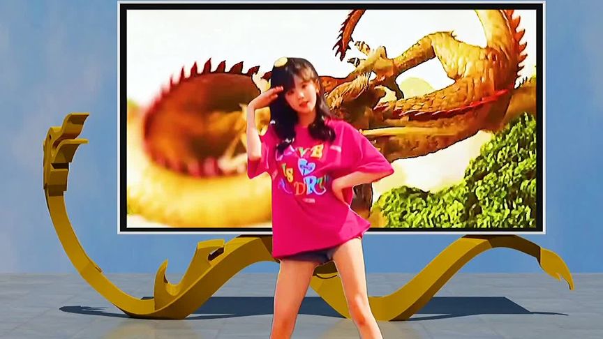 这丫头最近很火,我们也来蹭蹭热度!把我们的新设计#灯箱#广告牌