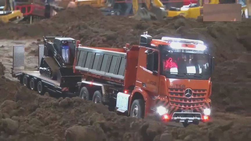 价值数万的工程模型车,精细到各个部件,看操作让人头疼