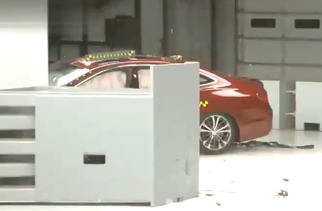 汽车碰撞测试:别克君越碰撞测试,日系车不安全美系车就安全了?