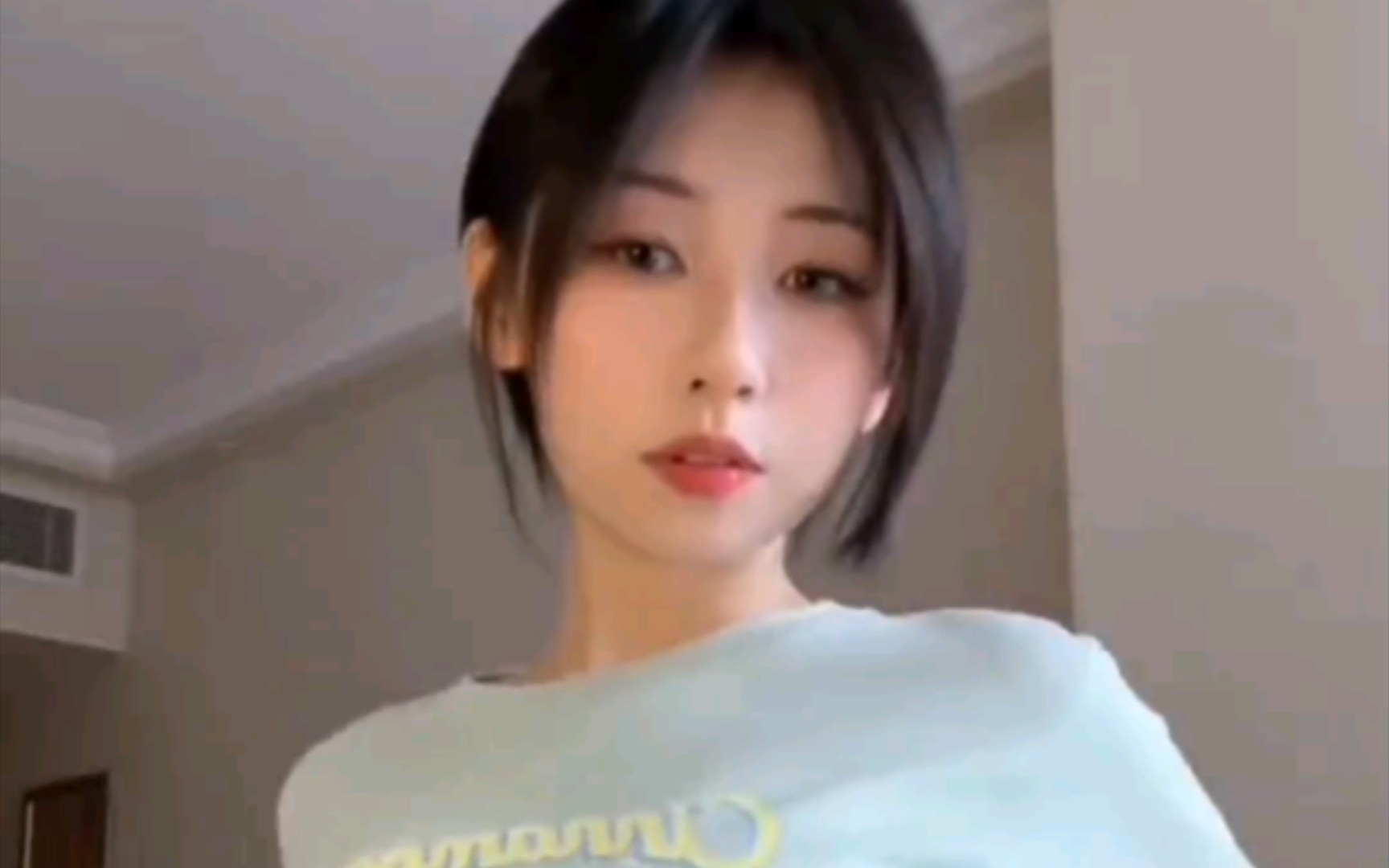 童颜程女士:行不行啊?细狗!