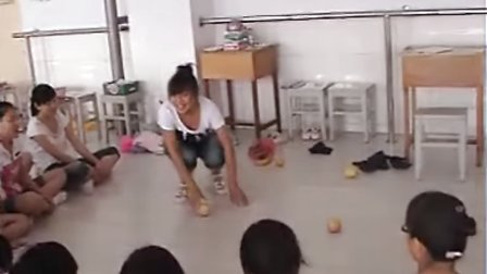 爱福学子在上岗位实训课