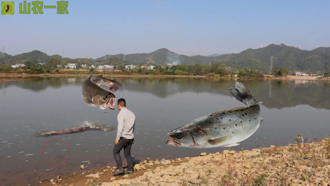 小伙刚学手抛网 抛不开就算了还抛出新花样了尴尬到极点
