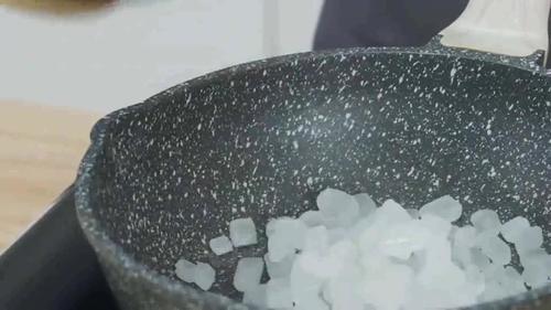 柚子皮不要扔,大厨加工一下,把他变为零食