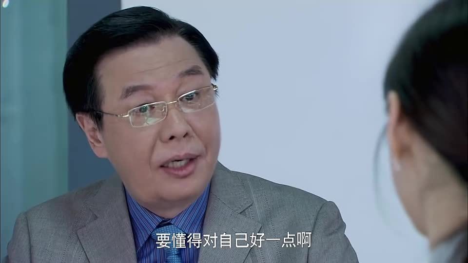 美女总裁以见大客户为由,骗穷设计师见家长,设计师还蒙在鼓里