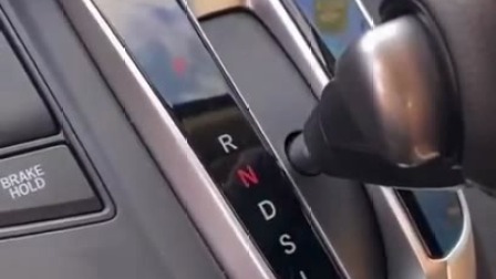自动挡的车如何正确停车,按我说的做,至少能多开5年