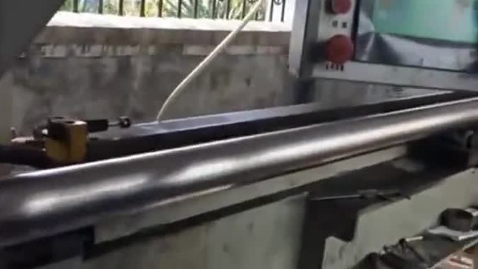 不锈钢管切断过程,这样的机器设备太过瘾了