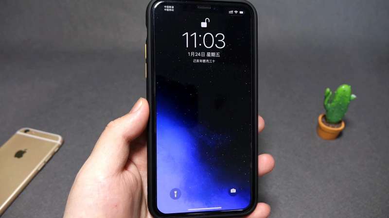这5张图设为iPhone锁屏,能隐藏刘海,也有亮灯效果