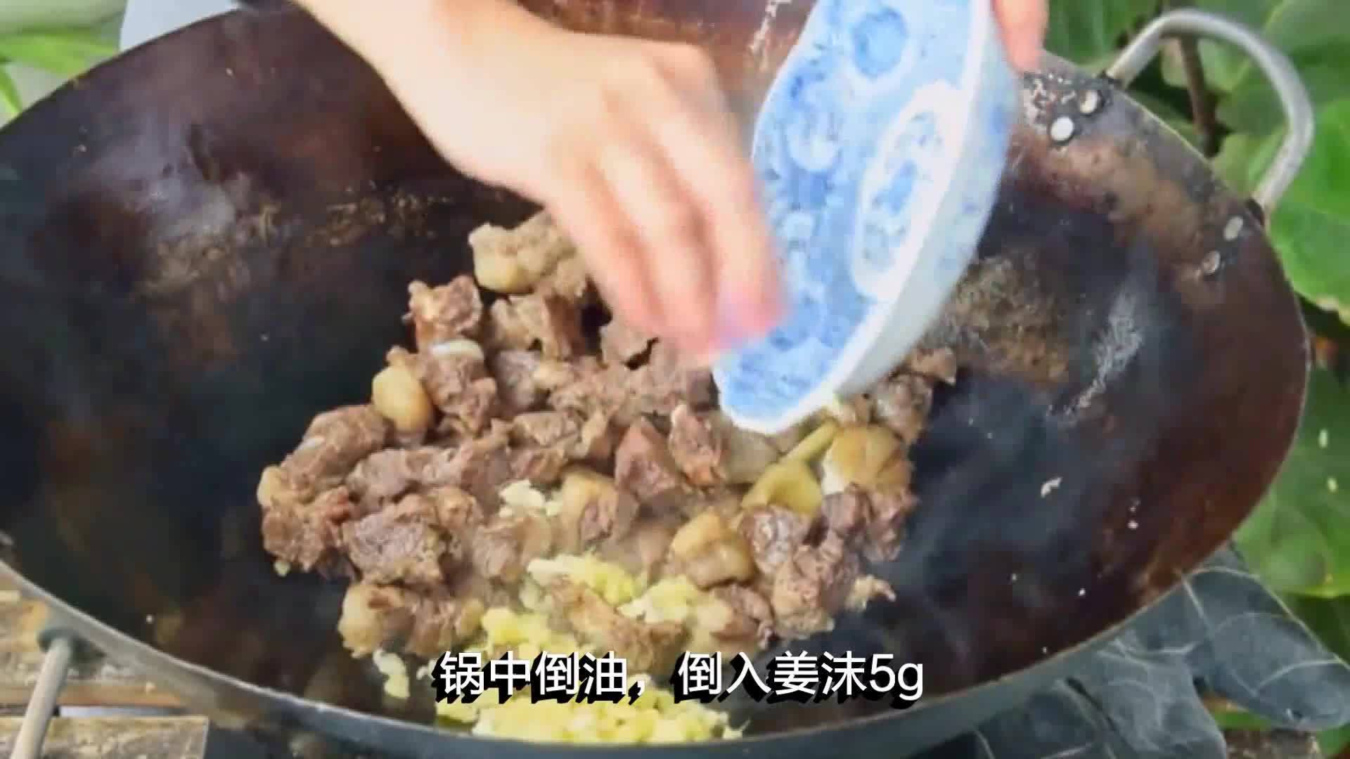 教你土豆炖排骨的家常菜正宗做法,步骤详细入口酥烂