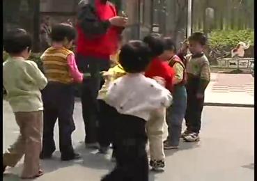 幼儿园户外体育活动游戏