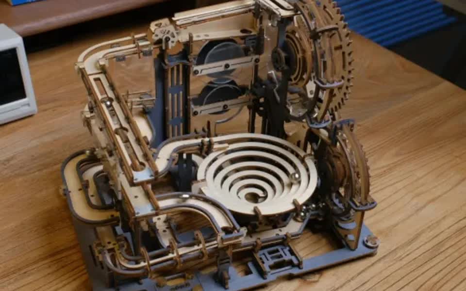 解压玩具拼装丨轨迹球机械传动模型