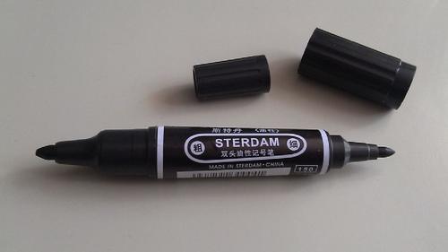 记号笔不小心画在衣服上,教你一个小方法,轻松处理整洁