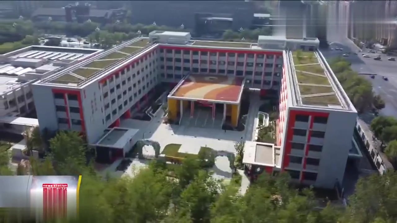 "中国梦劳动美"劳模工匠进校园全国示范活动走进西安