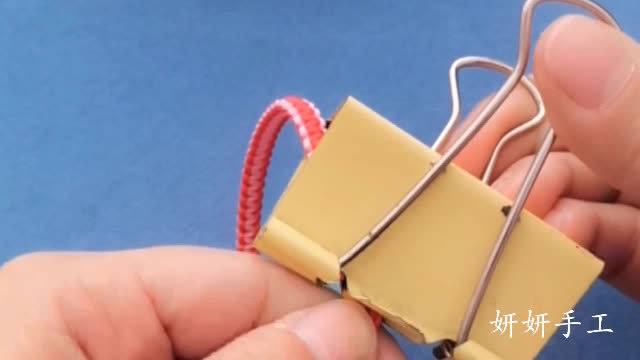 编手绳最常用的两种结尾...