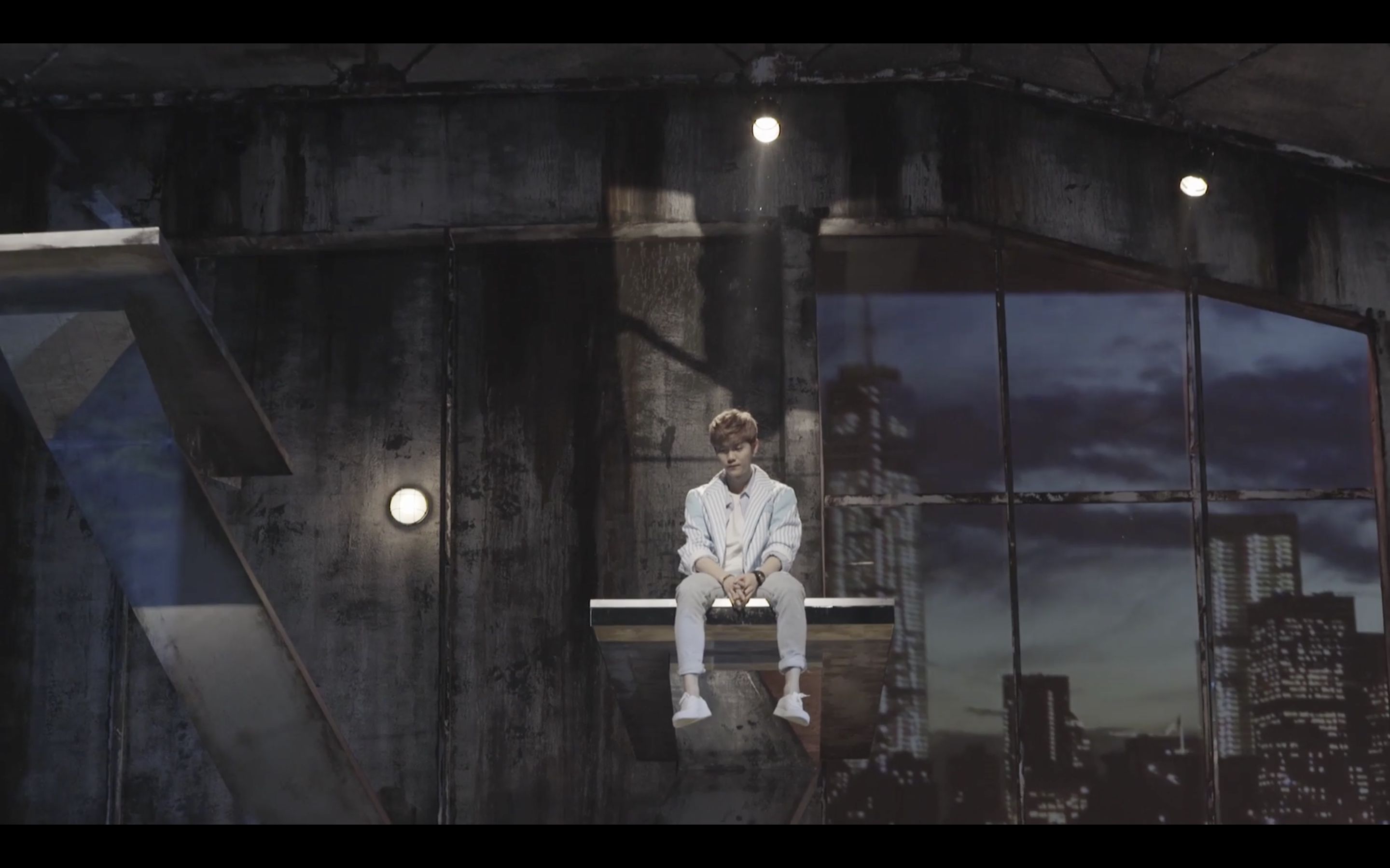 【鹿晗】 陪你到世界的终结