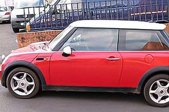 车辆发动机故障灯一直亮,这是什么原因引起的?