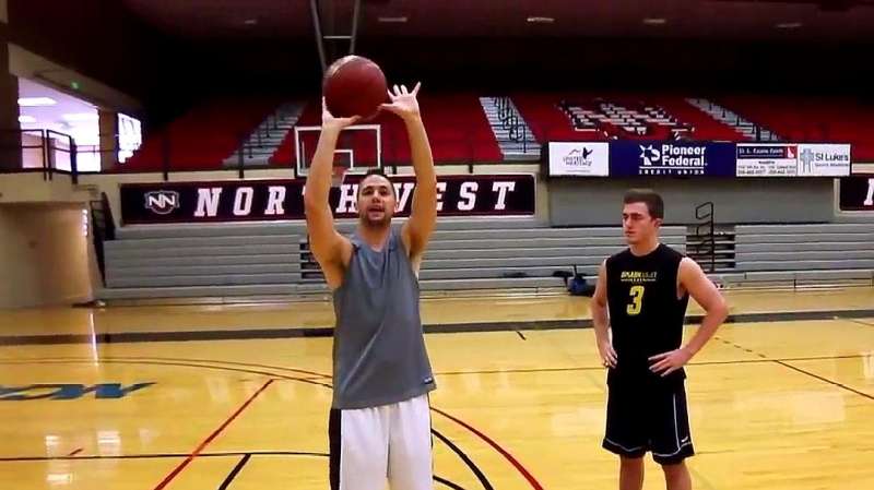 篮球教学:五个手部动作瞬间提升投篮命中率