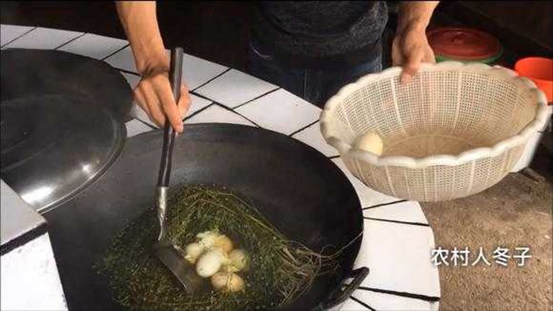 三月三地菜煮鸡蛋,吃了地菜煮鸡蛋不怕蚊虫咬,老一辈传下来的