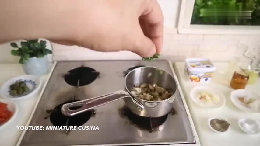 食玩,真实烹饪迷你香菇,用小小厨房用具制作的迷你食物!