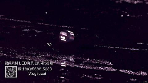 c584 4K晶莹剔透滚动玻璃珠玻璃球水晶球视频视频素材全息投影 蓝天...