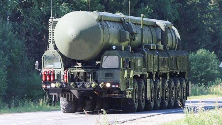 俄罗斯霸气出击!史上最强武器曝光,全球色变,威力巨大势不可挡