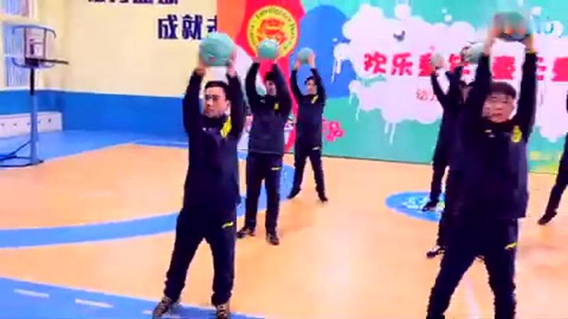 篮球操 偶像万万岁