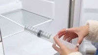   家里冰箱积水结冰的一定要用这个疏通器疏通一下